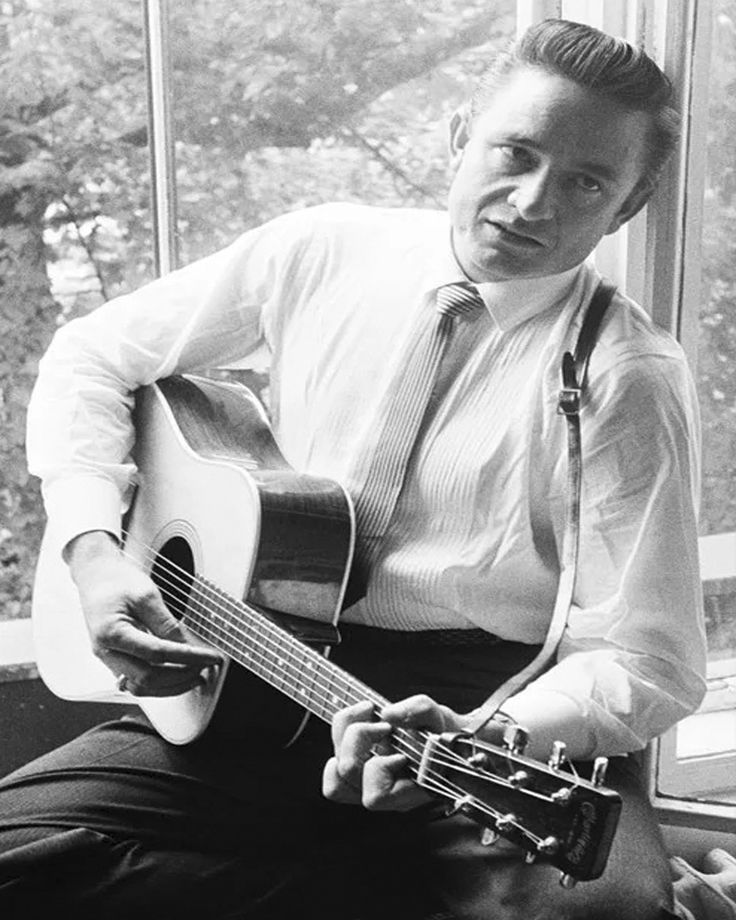 Johnny Cash - Man in Black - Music For Life